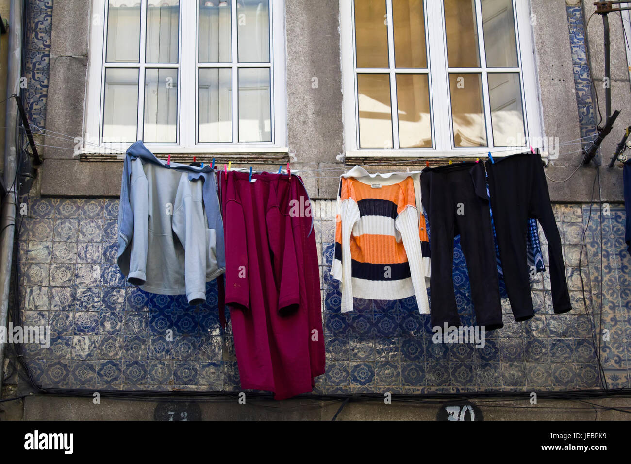 Old Residential Building And Clothesline Stock Photo - Alamy