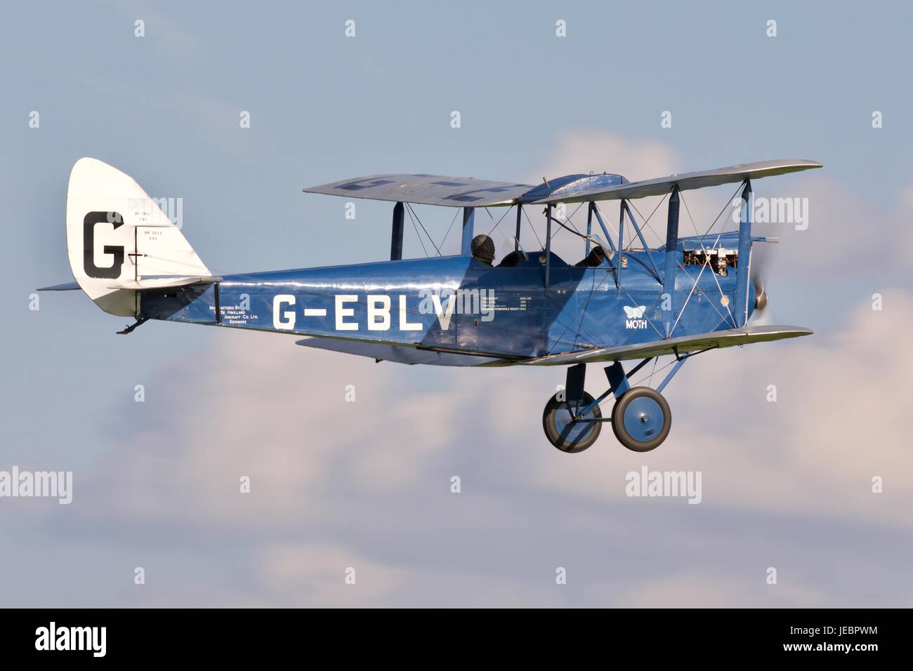1925 DH60 Cirrus Moth flying alongside 1929 Southern Martlet Old Warden ...