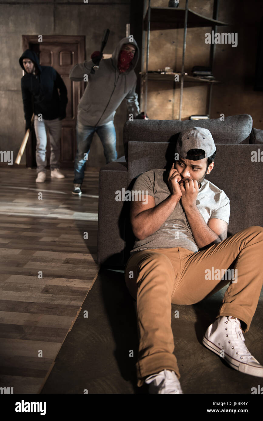 Robbery scene hi-res stock photography and images - Alamy