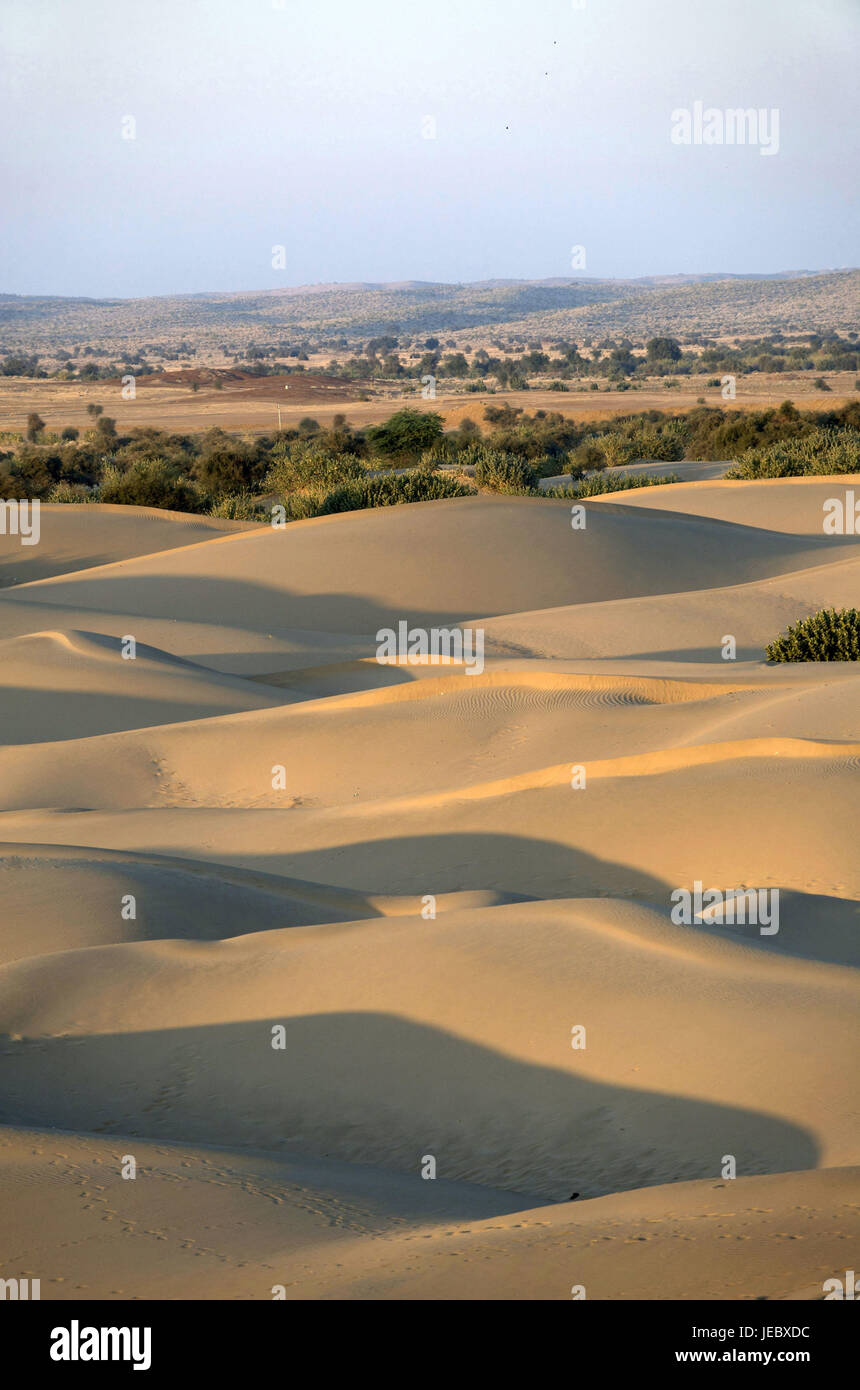 India, Rajasthan, Jaisalmer region, Thar desert, dunes of Khuri Stock ...