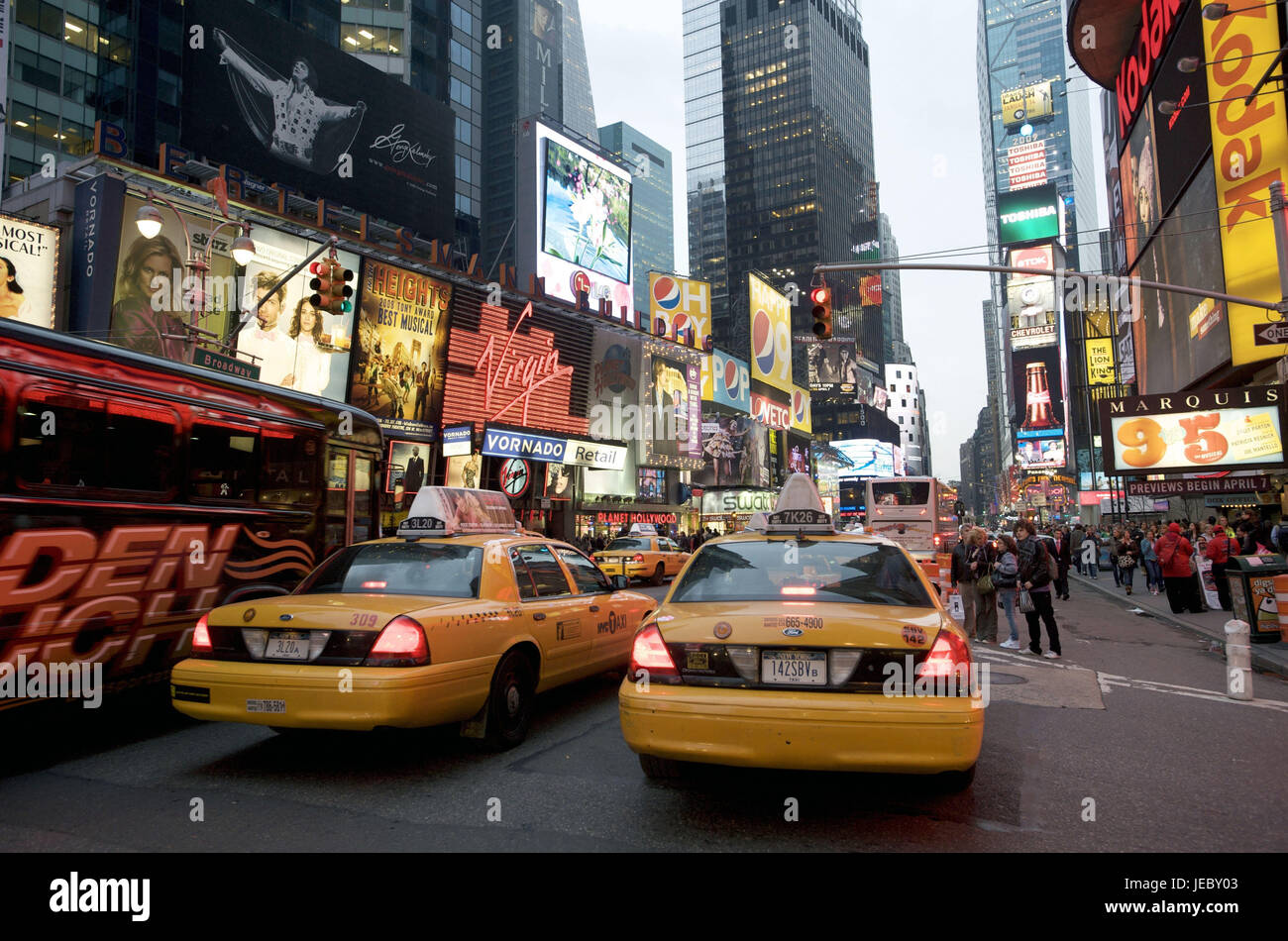 The USA, America, New York, Manhattan, Times Square, taxis in the ...