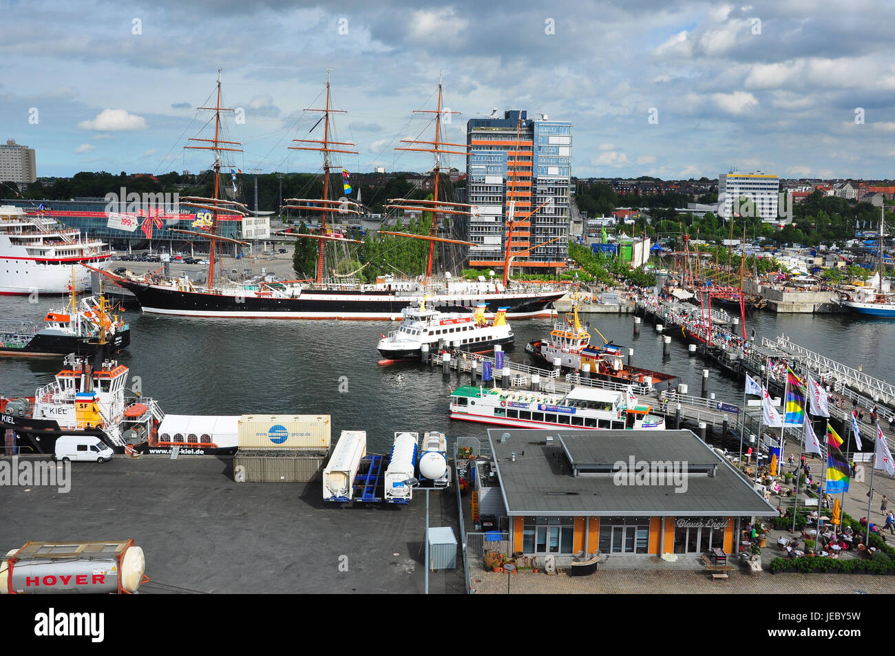 Germany, Schleswig - Holstein, Kiel, town harbour, railway station ...