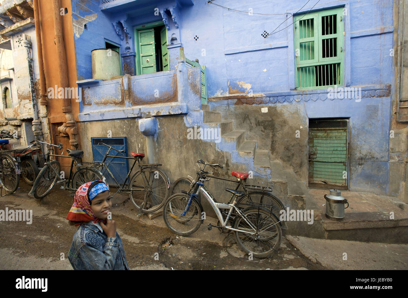 Poverty in india child hi-res stock photography and images - Alamy