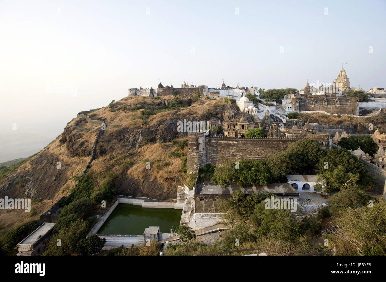 Jain temple on the mountain shatrunjaya hi-res stock photography and ...