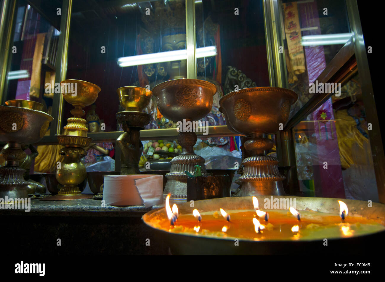 Buddha statue in the ramoche temple hi-res stock photography and images ...