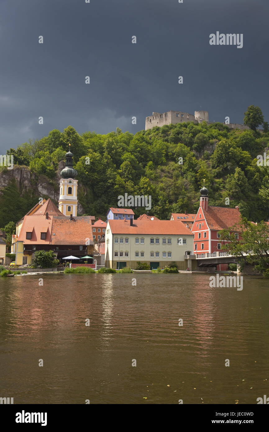 Town view of Kallmünz with the castle ruin, Upper Palatinate, Bavarians ...