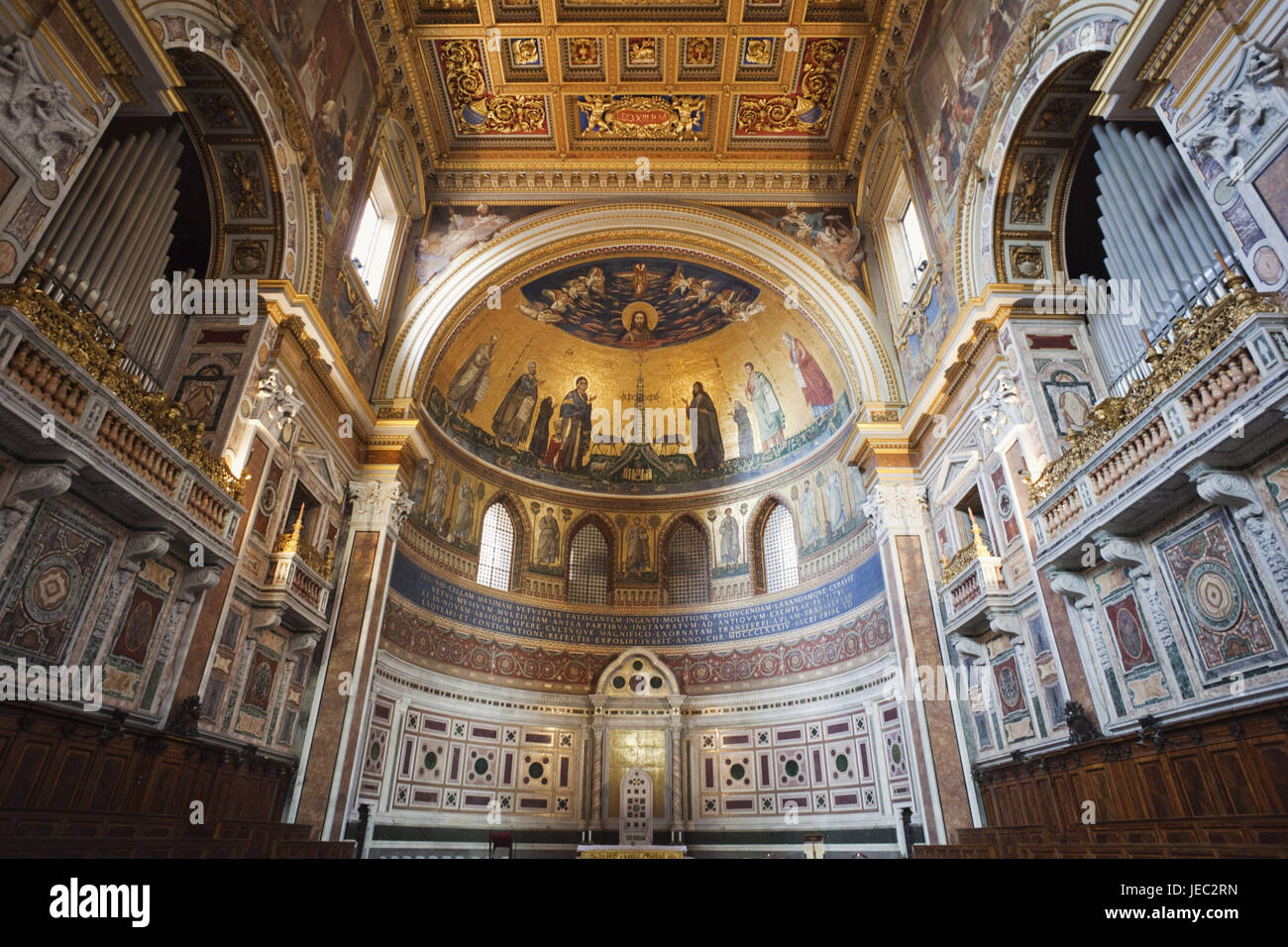 Church apse hi-res stock photography and images - Alamy