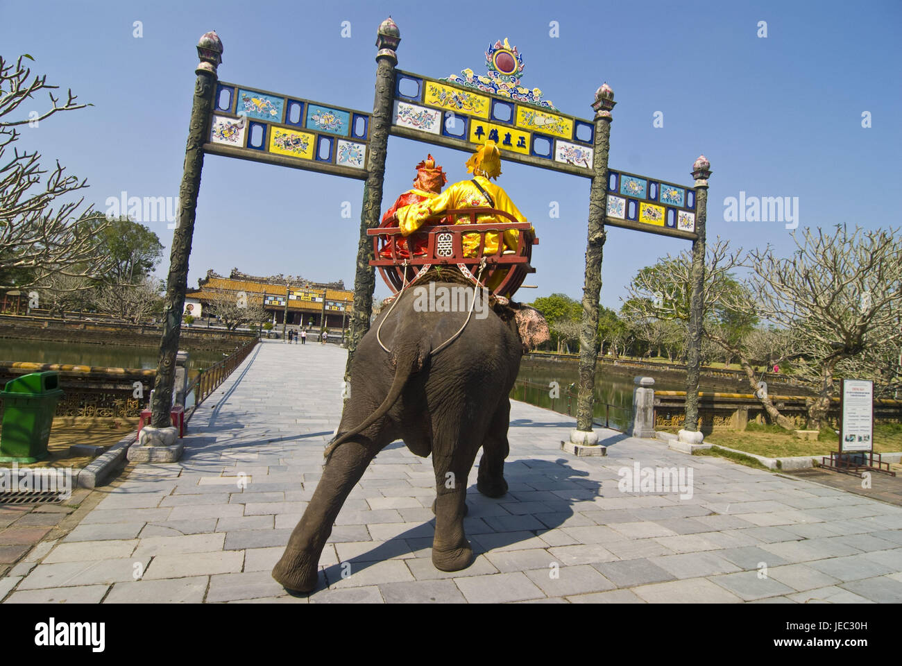 Thai hoa temple palace hi-res stock photography and images - Alamy