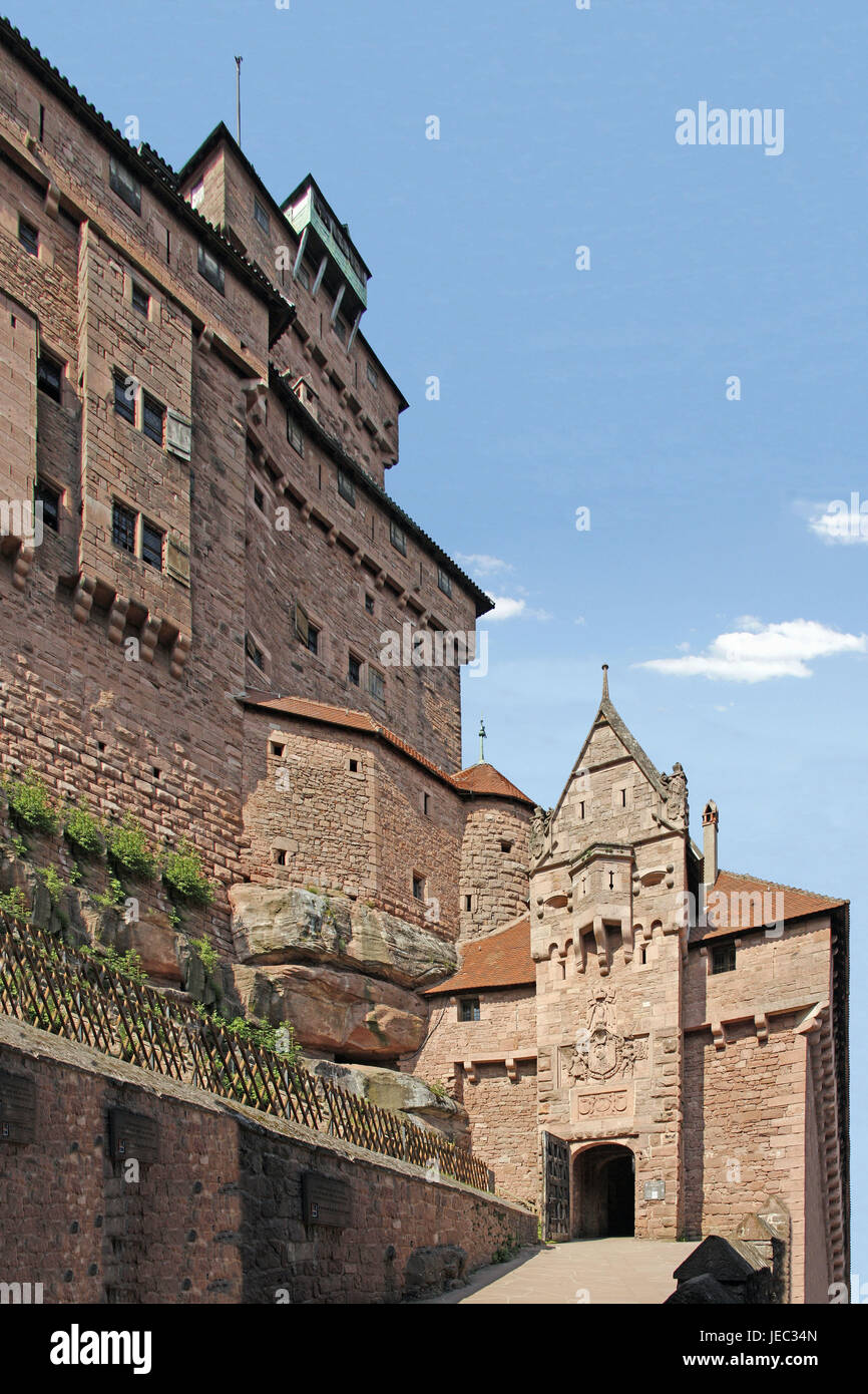 Castle main gate hi-res stock photography and images - Alamy