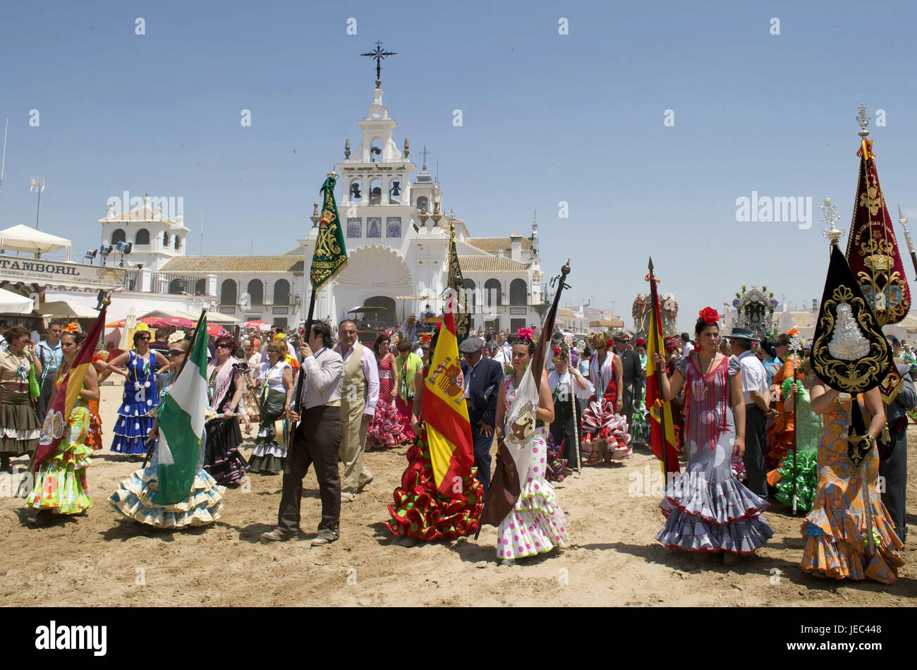 Spain, Andalusia, el Rocio, Romeria, procession, pilgrim with flags ...