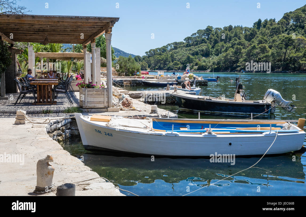 Marine lake cafe hi-res stock photography and images - Alamy