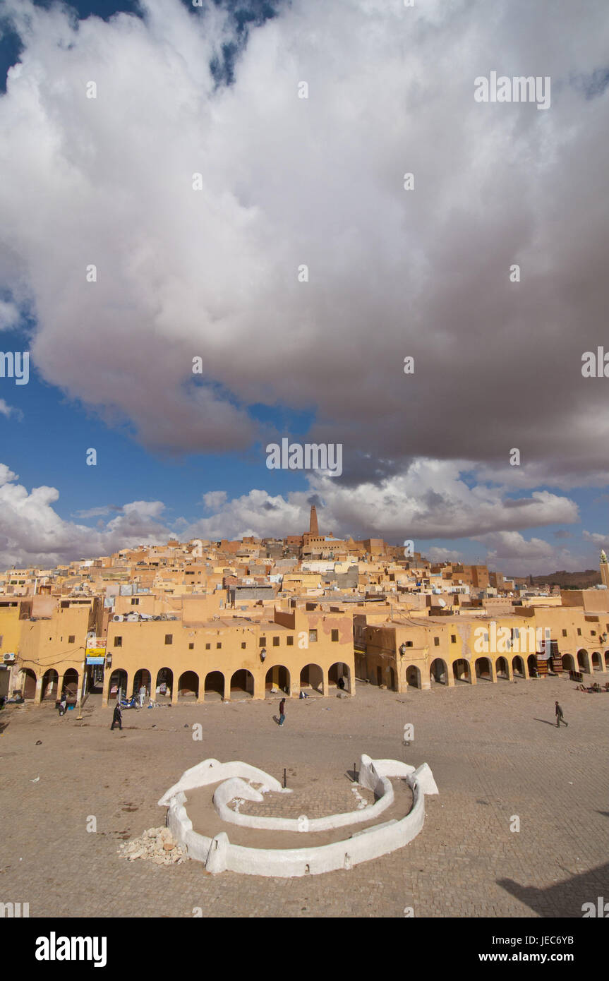 Marketplace in the village Ghardaia in the UNESCO world cultural ...