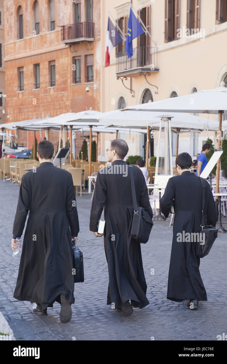 Italy, Rome, priest on the Piazza Navona Stock Photo - Alamy