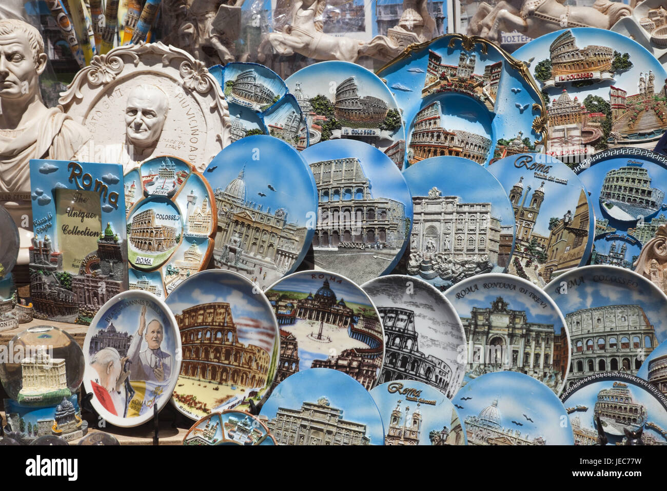 Italy, Rome, souvenir state, sales of plates Stock Photo - Alamy