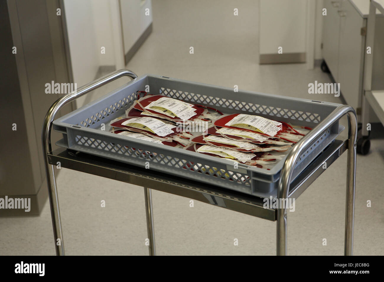 Rolling carriages, units of stored blood, medicine, metal table ...