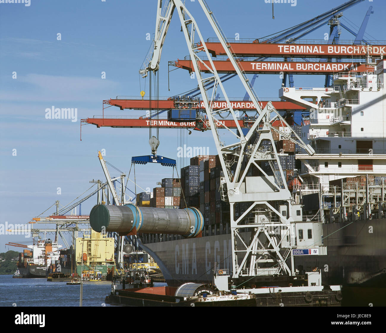 Terminal harbour hi-res stock photography and images - Alamy
