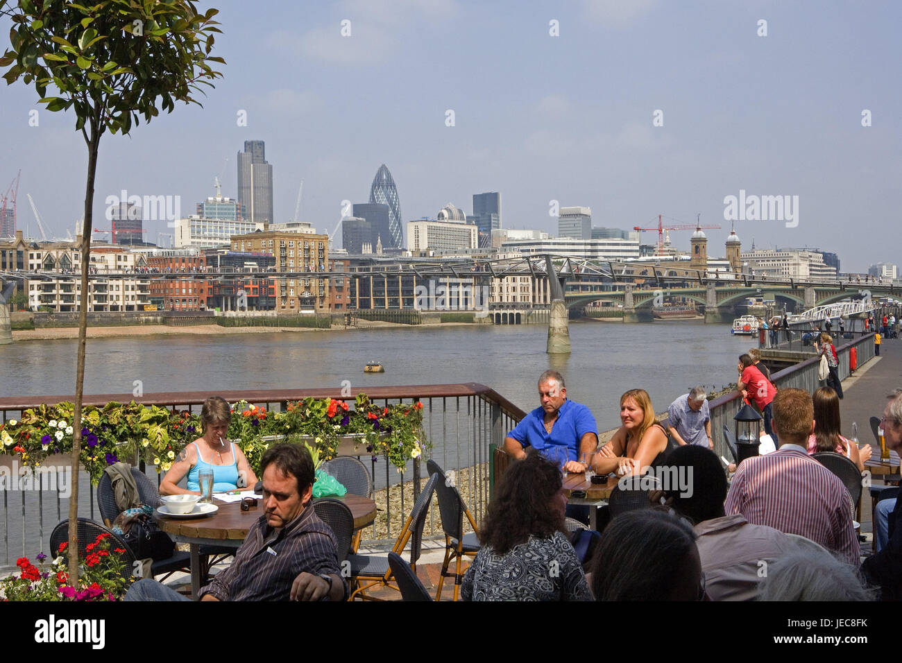 Great Britain, England, London, skyline, the Thames, riverside, street ...