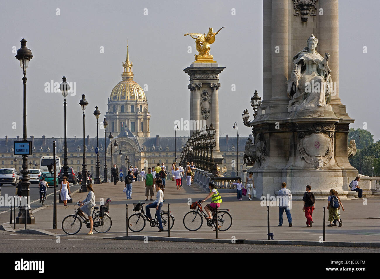 France, Paris, Pont Alexandre III, tourist, invalid's cathedral ...