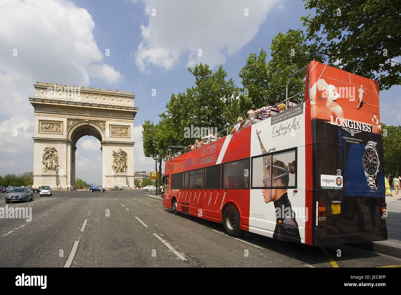 France, Paris, Arc de Triomphe, street scene, sightseeing bus, capital ...