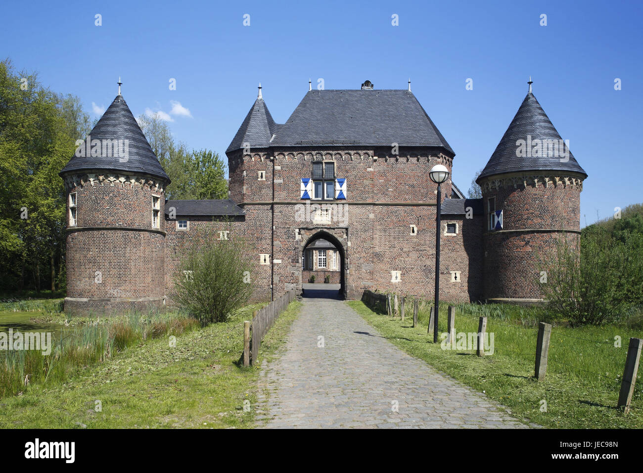 Upper house easter field hi-res stock photography and images - Alamy