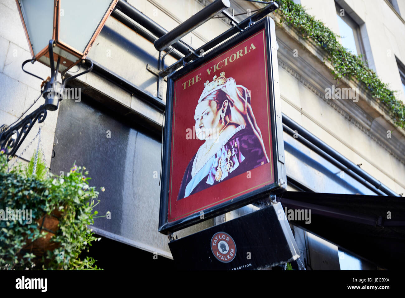 Victoria street london road sign hi-res stock photography and images ...