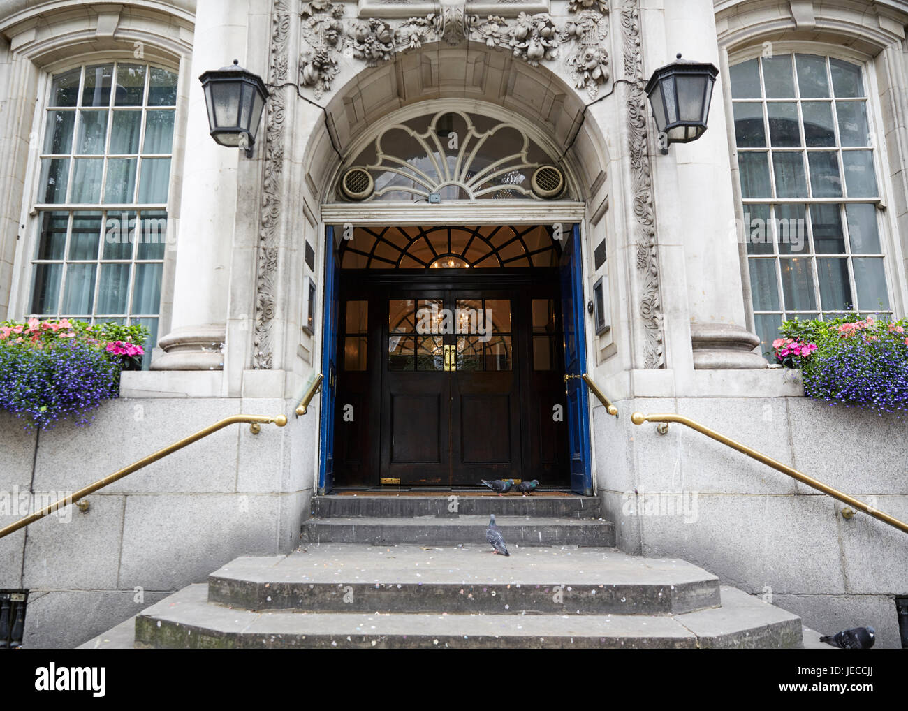 Chelsea Old Town Hall, London, UK Stock Photo - Alamy