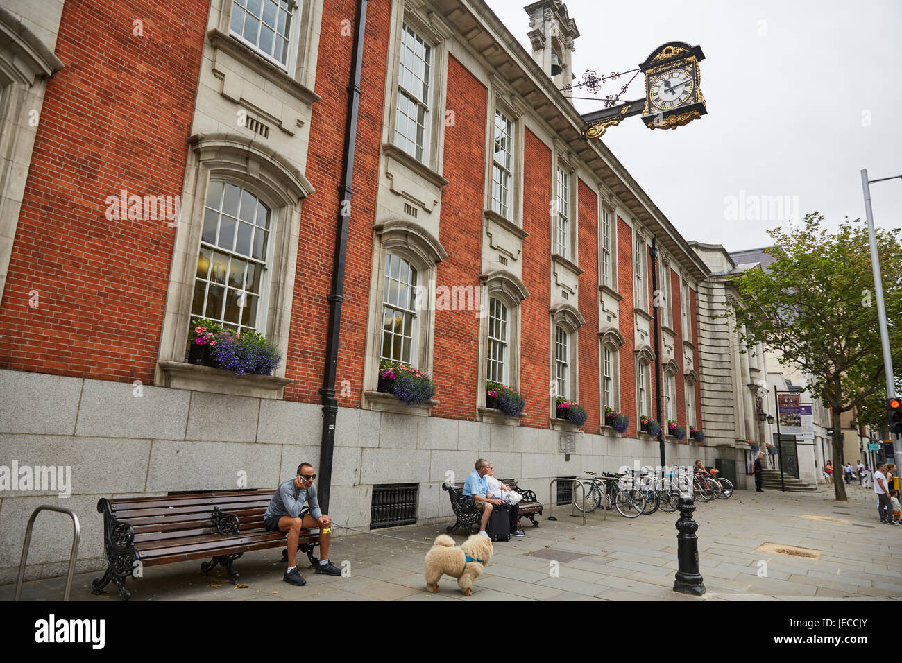 Chelsea old town hall london hi-res stock photography and images - Alamy