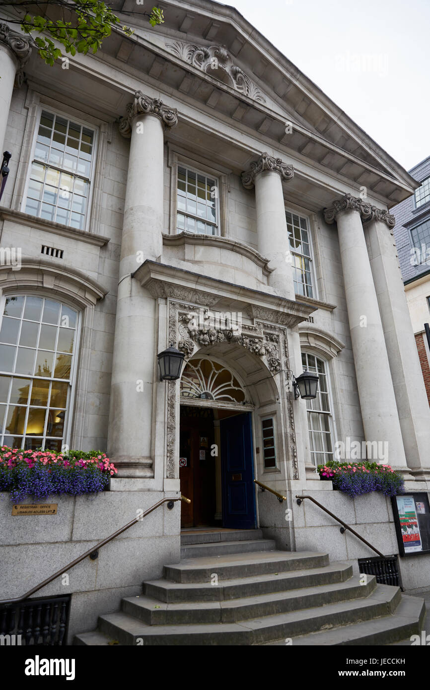 Chelsea old town hall london hi-res stock photography and images - Alamy