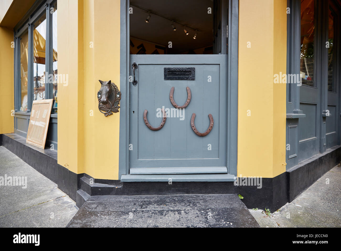 Cale street hi-res stock photography and images - Alamy