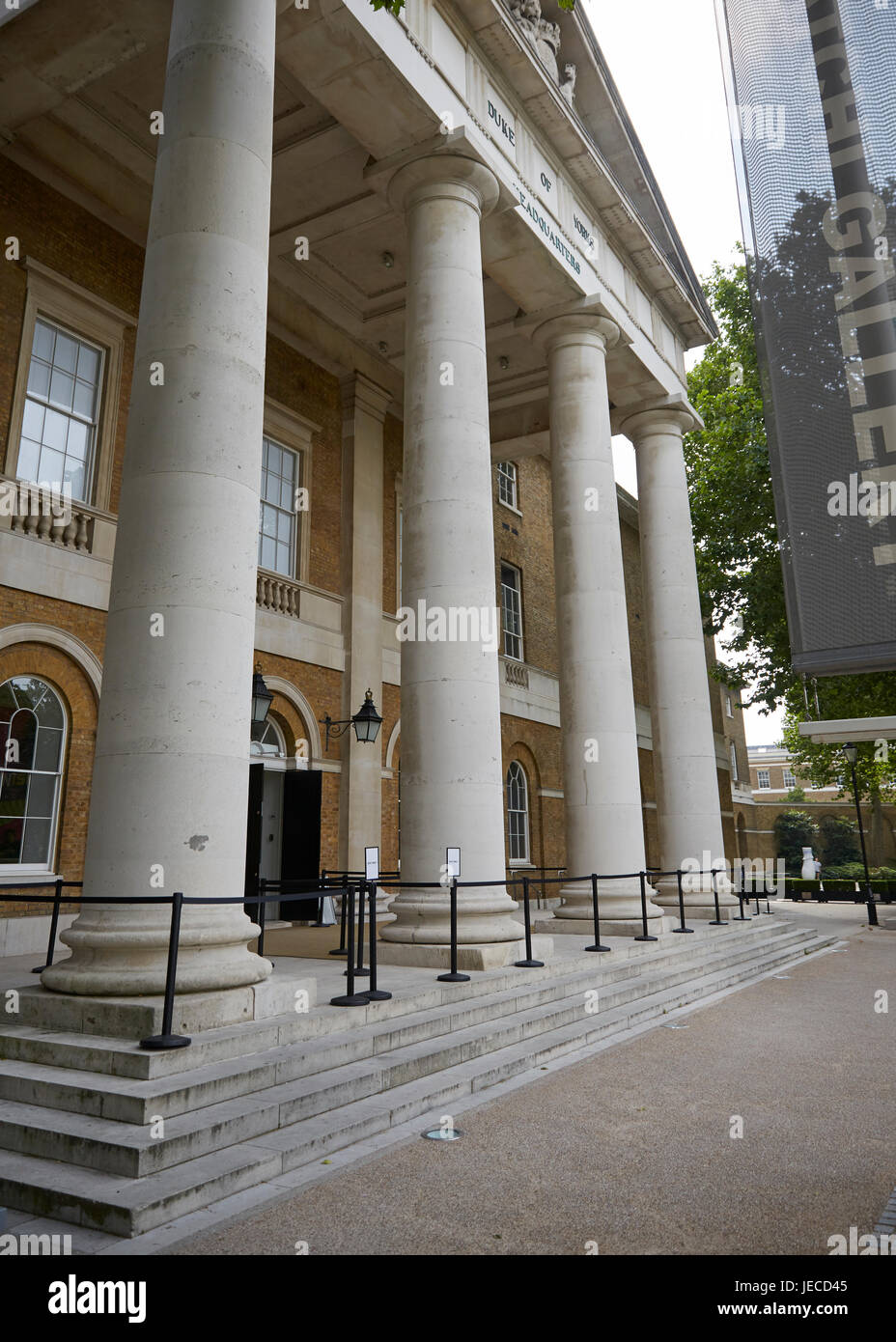 Saatchi Gallery, London, UK Stock Photo - Alamy