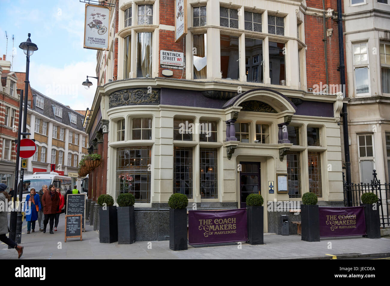 Coachmakers hi-res stock photography and images - Alamy