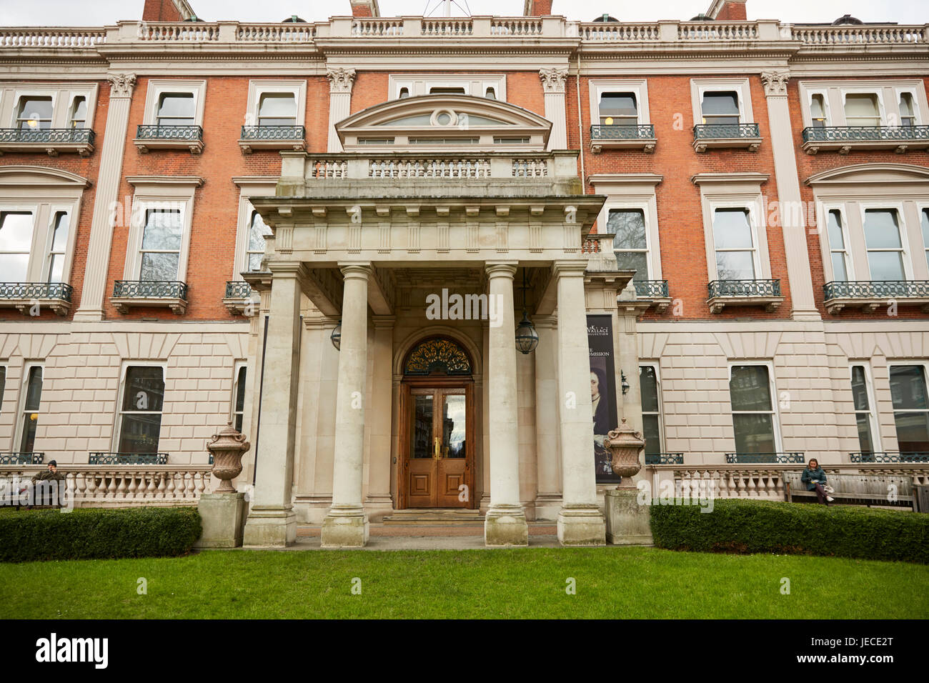 Manchester Square & The Wallace Collection, London, UK Stock Photo - Alamy