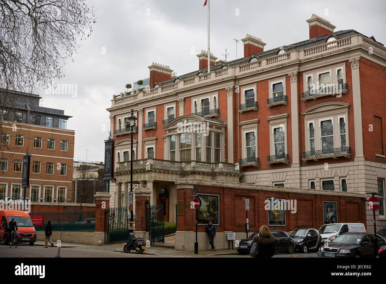 Manchester Square & The Wallace Collection, London, UK Stock Photo - Alamy