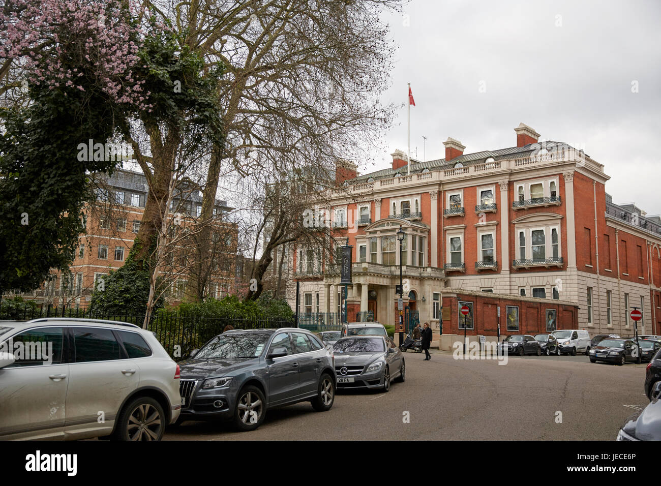 Manchester Square & The Wallace Collection, London, UK Stock Photo - Alamy