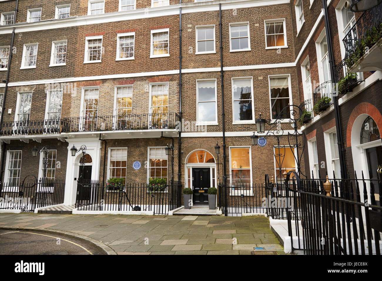 Manchester Square & The Wallace Collection, London, UK Stock Photo - Alamy
