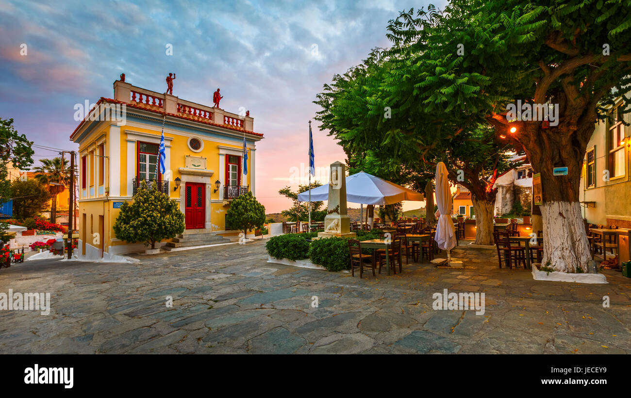 View of Ioulida village on Kea island in Greece Stock Photo - Alamy