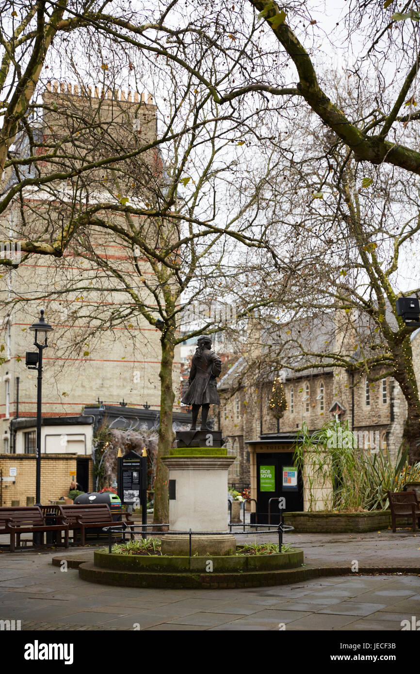 Orange square london hi-res stock photography and images - Alamy