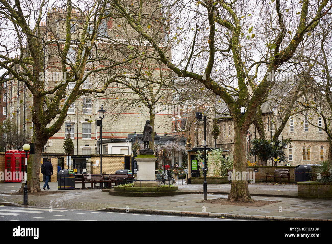 Farmers Market & Orange Square, London, UK Stock Photo - Alamy