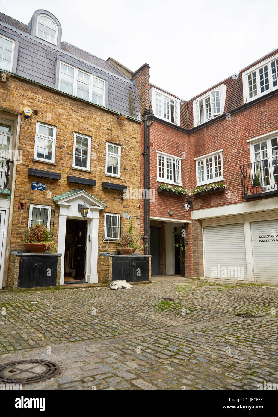 Red Lion Yard, London, UK Stock Photo - Alamy