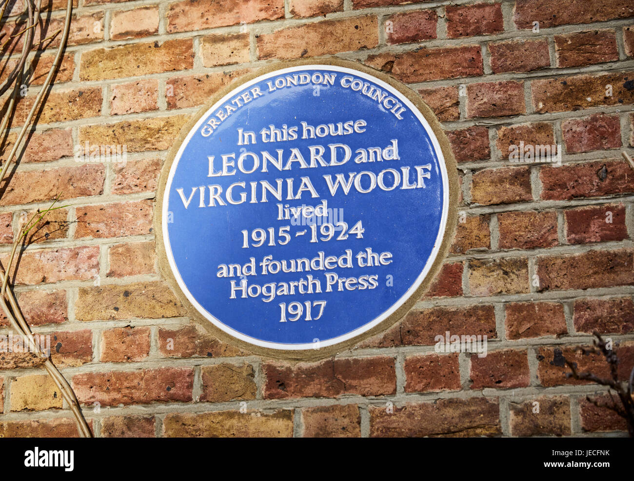 Paradise street sign hi-res stock photography and images - Alamy