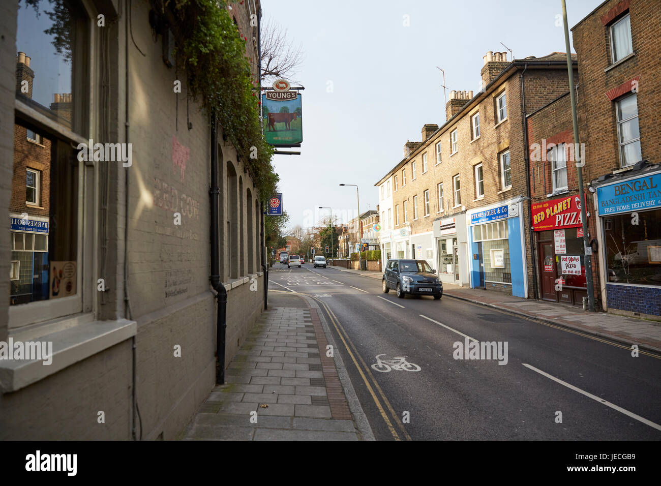 Sheen Road, London, UK Stock Photo - Alamy
