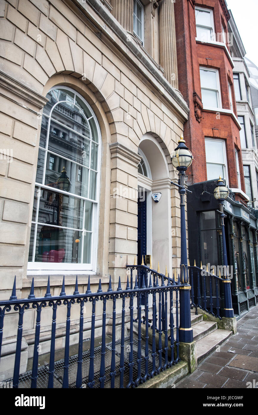 Carlton club london hi-res stock photography and images - Alamy