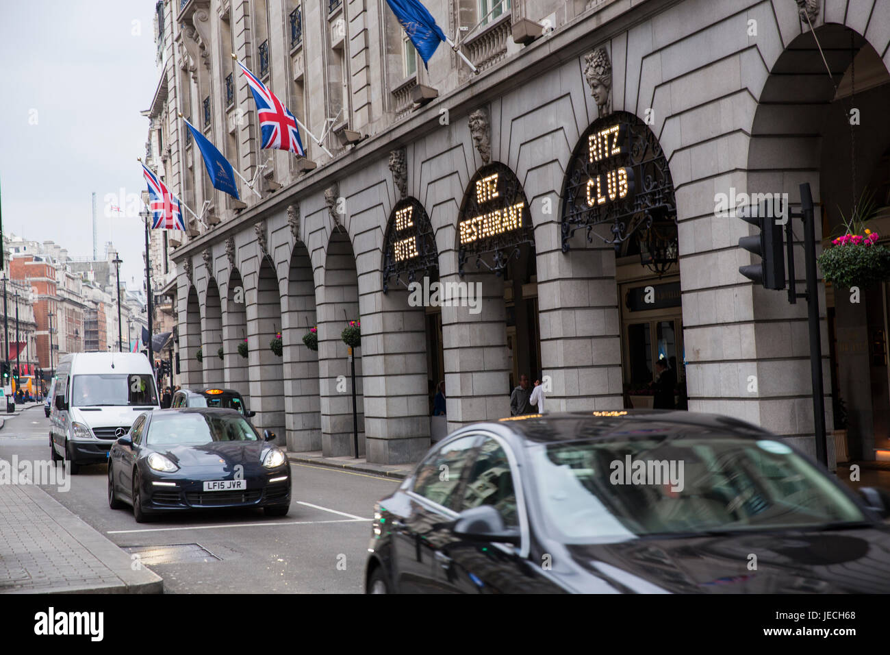 St James Street, London, UK Stock Photo - Alamy