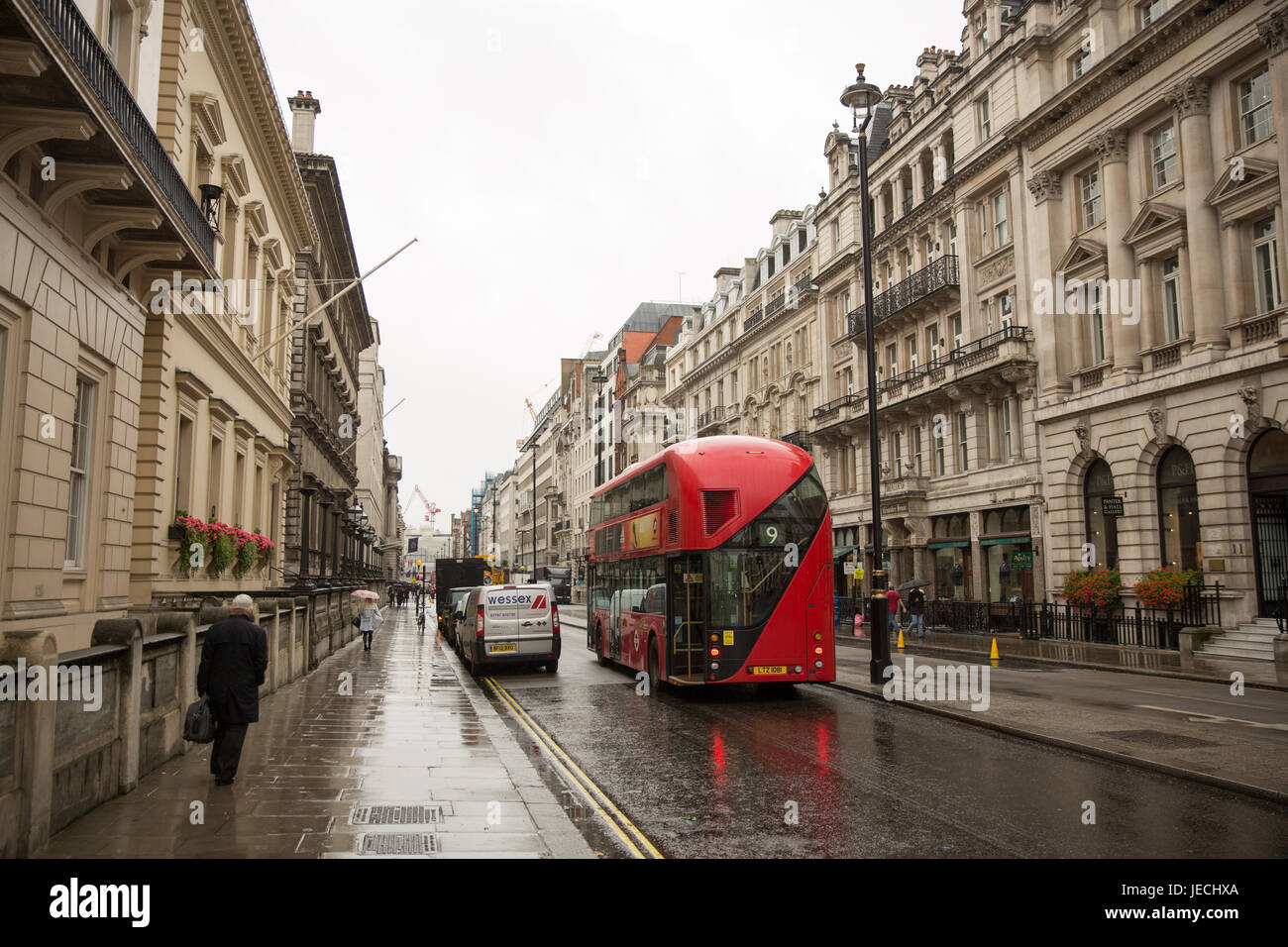 Pall Mall, London, UK Stock Photo - Alamy