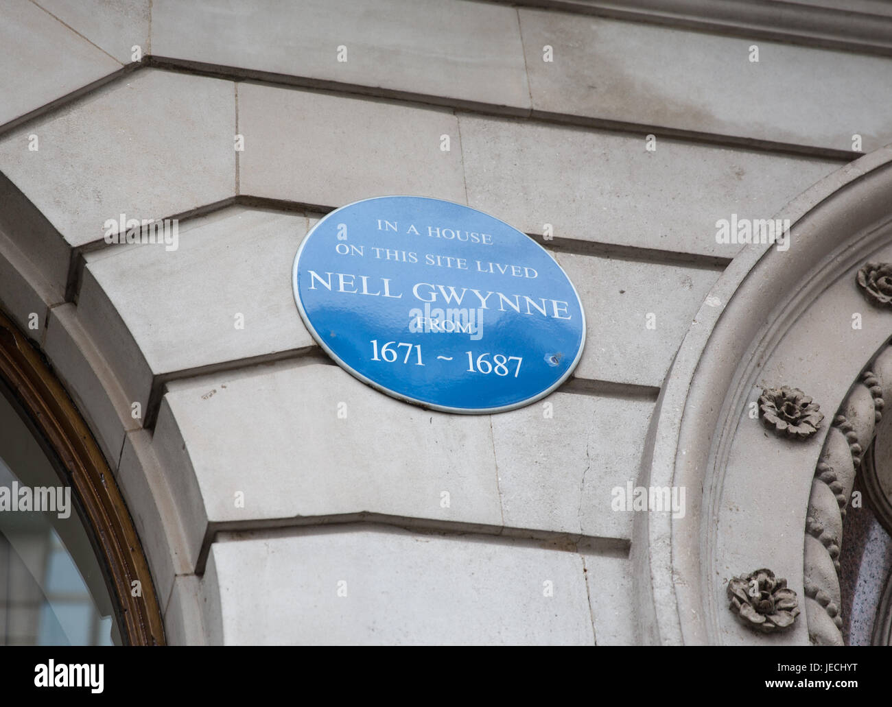 Pall mall road sign hi-res stock photography and images - Alamy