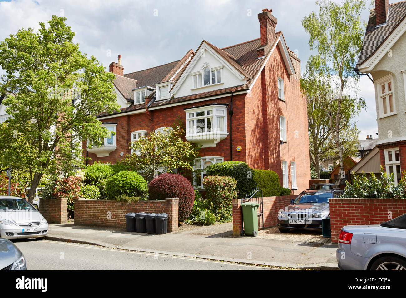 Lancaster road london hi-res stock photography and images - Alamy