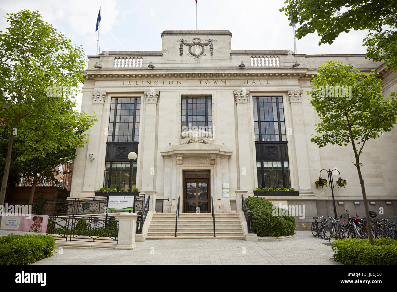 Islington Town Hall High Resolution Stock Photography and Images - Alamy