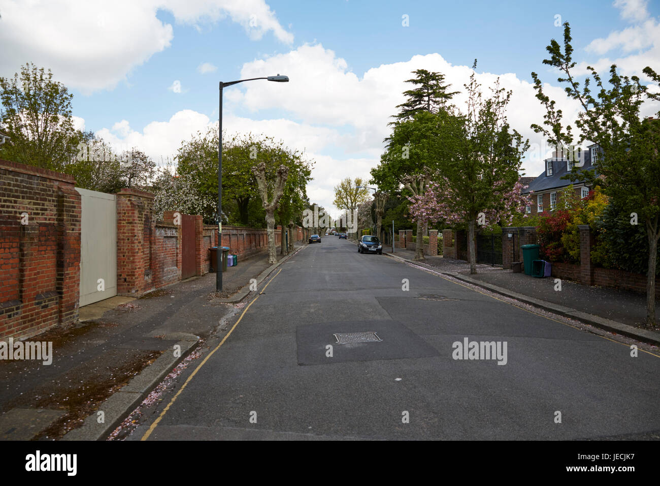 Parkside road hi-res stock photography and images - Alamy