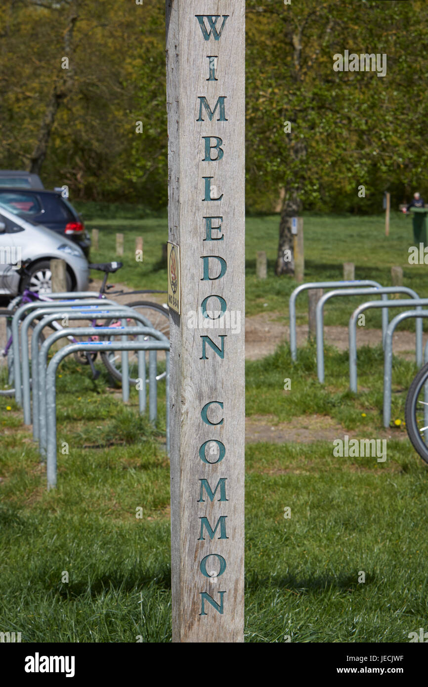 Signage At Wimbledon High Resolution Stock Photography and Images - Alamy