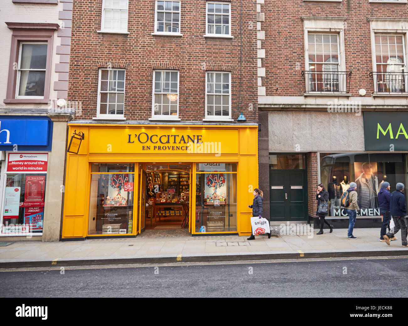 Richmond High Street, London, UK Stock Photo - Alamy